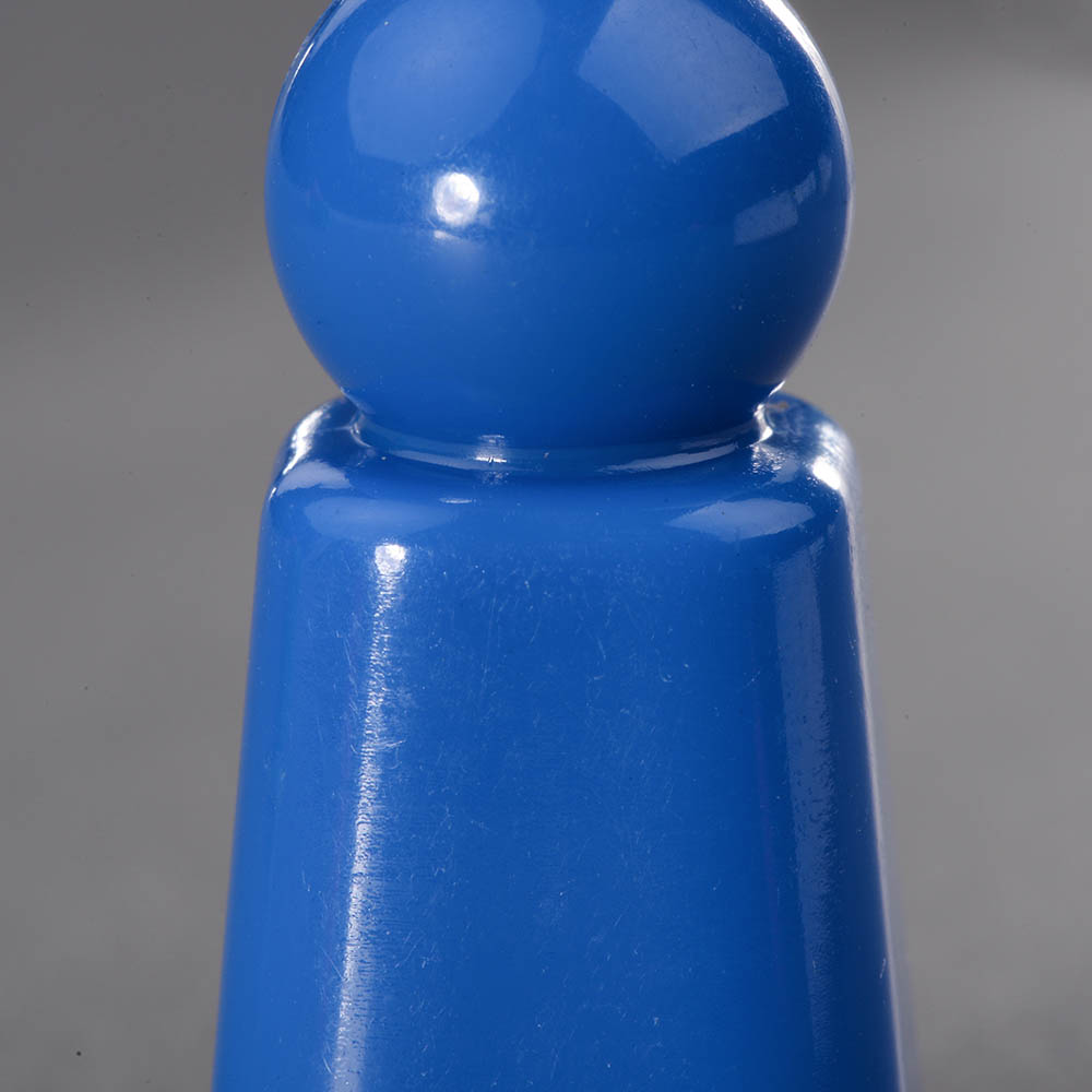 Round Head & Square Body Plastic Pawn Blue